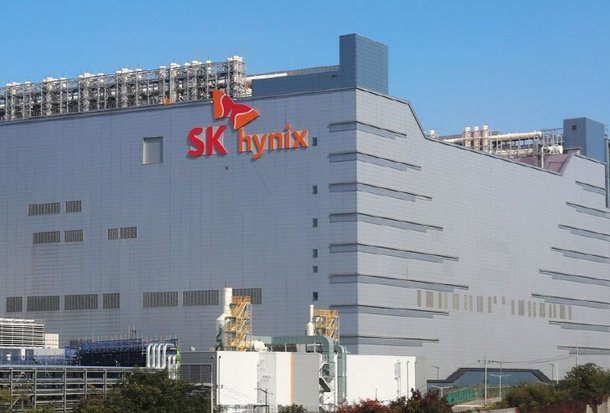 'AI시대' DDR5·HBM로 승부 보겠다고 벼르는 SK하이닉스 : 네이트 뉴스