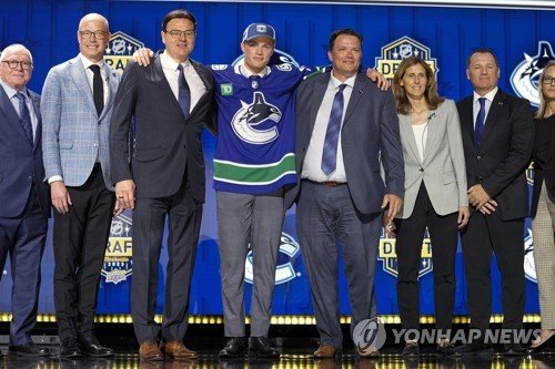 NHL Draft Hockey : 네이트 뉴스