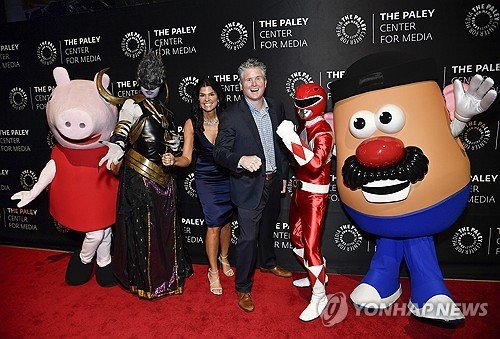 The Paley Honors: A Gala Tribute to Hasbro's Centennial : 네이트 뉴스