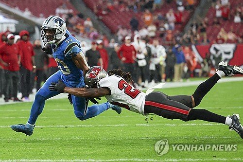 Panthers Buccaneers Football : 네이트 뉴스