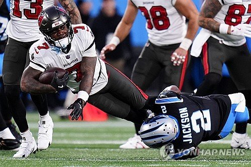 Buccaneers Panthers Football : 네이트 뉴스