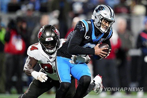 APTOPIX Buccaneers Panthers Football : 네이트 뉴스