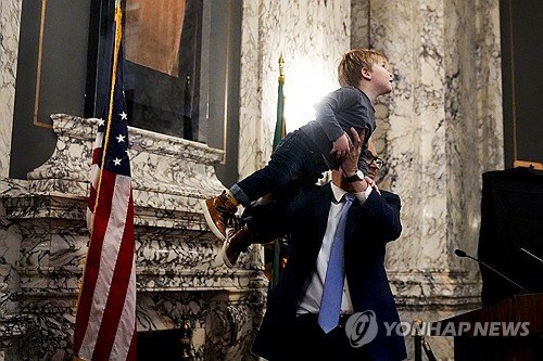 Inslee Portrait : 네이트 뉴스