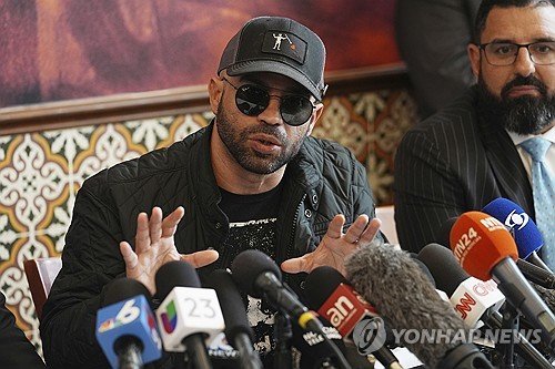 APTOPIX Trump Pardons Tarrio : 네이트 뉴스
