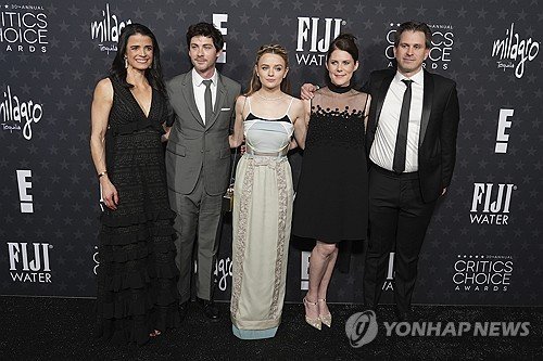 2025 Critics Choice Awards - Cocktail Arrivals : 네이트 뉴스