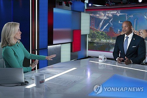 Fox Moore : 네이트 뉴스