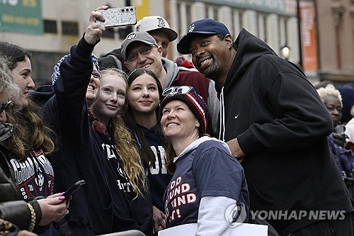 UConn Champion Huskies Basketball : 네이트 뉴스