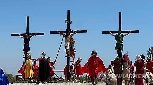 Philippines Good Friday Crucifixion : 네이트 뉴스