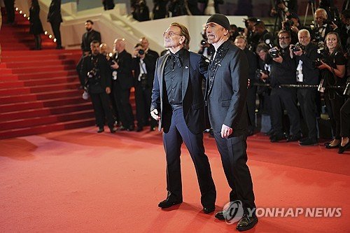 France Cannes 2025 Bono: Stories of Surrender Red Carpet : 네이트 뉴스