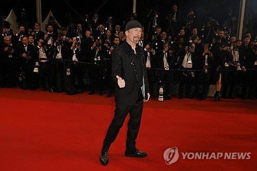 France Cannes 2025 Bono: Stories of Surrender Red Carpet : 네이트 뉴스