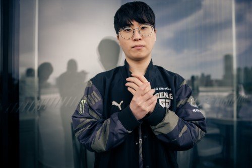 젠지, 2386일만에 LPL 상대 다전제 승리…상위권 결승 진출 : 네이트 뉴스