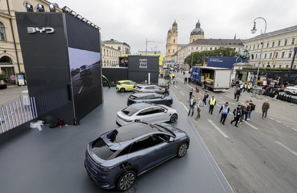 [IAA 2025] BYD, 헝가리 세게드에 유럽 첫 공장 설립…"유럽을 위해 유럽에서 생산" : 네이트 뉴스