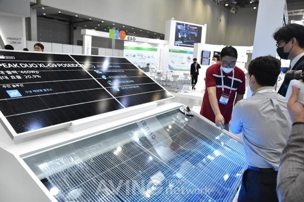 [Int'l Green Energy Expo 2020] Hanwha Q CELLS introduces high-power ...