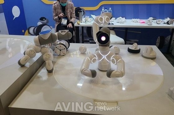 키이테크, CES 2022서 지능형 코딩 로봇 '클릭봇(Clicbot)' 선보여 : 네이트 뉴스