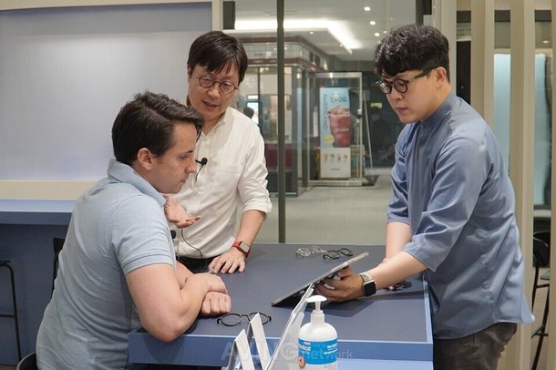 [Pangyo Tech] 브리즘, 3D 프린팅으로 만든 퍼스널 안경 소개 : 네이트 뉴스