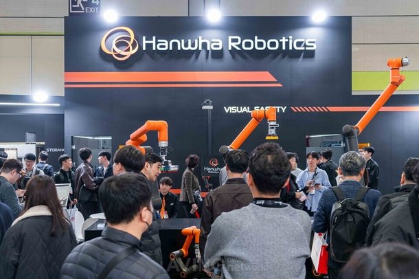 한화로보틱스, SFAW 2024서 소믈리에 동작 모사하는 협동로봇 등 다양한 첨단기술 공개…"서비스·산업현장 로봇시장 이끌 것" : 네이트 뉴스