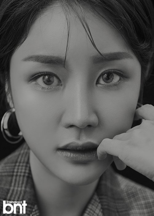 [bnt화보] 윤진이 "기억에 남는 배우 되고파, 이름 세 글자에 명확히 어떠한 배우라 각인됐으면" : 네이트 뉴스