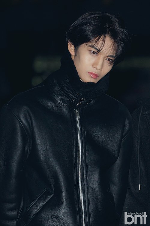 [bnt포토] CIX 배진영 '블랙의 잘생김' : 네이트 뉴스