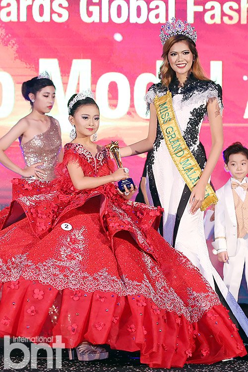 [bnt포토] 'LBMA 키즈모델어워즈 2019' 톱모델상, Edilmae Zein Palmera : 네이트 뉴스