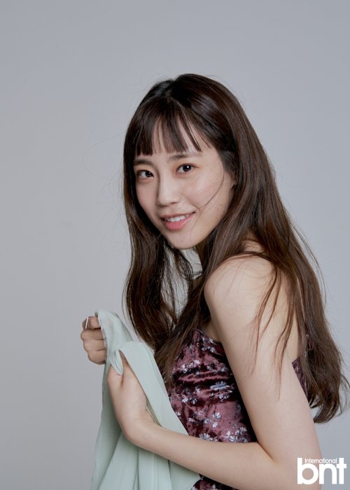 [bnt화보] '카라' 출신 허영지 "투입되자마자 30곡 넘는 안무 외웠지만 언니들과 생활 전혀 힘들지 않았어" : 네이트 뉴스