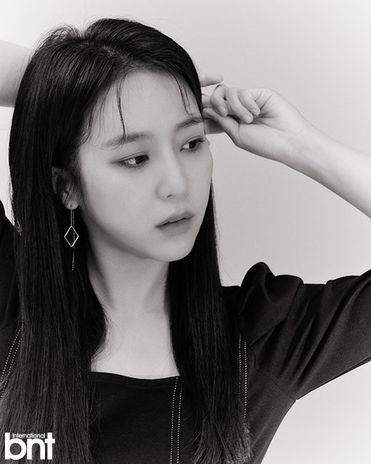 [bnt화보] 예원 "SNS에 달리는 댓글 다 보는 편, 응원 댓글 정말 힘이 돼" : 네이트 뉴스