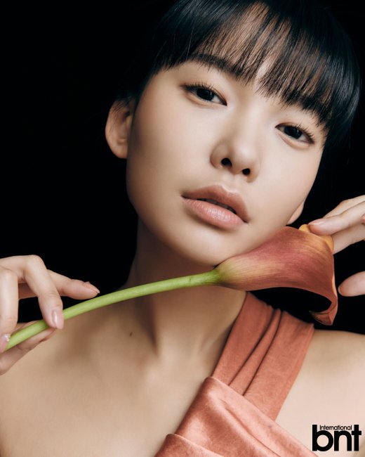 [bnt화보] IHQ '스폰서' 한슬 "배우 한채영&박근형&김로사 지도 덕분에 현장서 많은 것 배워나가" : 네이트 뉴스