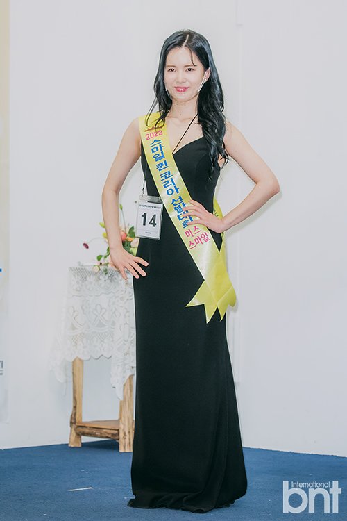 [bnt포토] 한류상 김민지 '섹시한 블랙룩'(스마일퀸코리아 선발대회 2022) : 네이트 뉴스