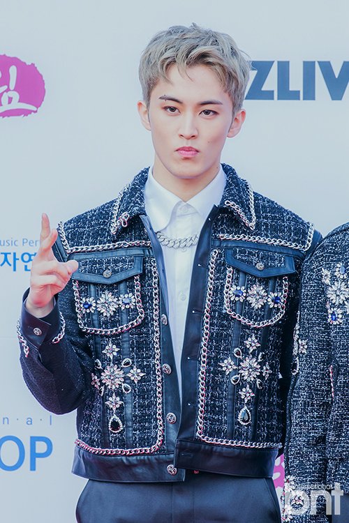 [bnt포토] NCT DREAM 마크 '큐티&섹시' : 네이트 뉴스