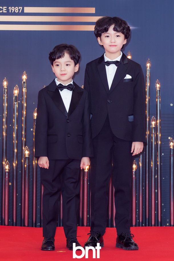 [bnt포토] 정민준-김준희 '데칼코마니 느낌'(KBS연기대상) : 네이트 뉴스