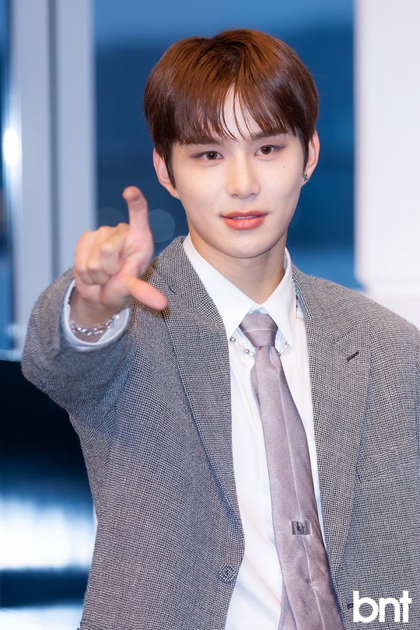 [bnt포토] NCT 도재정 정우 '치익' : 네이트 뉴스