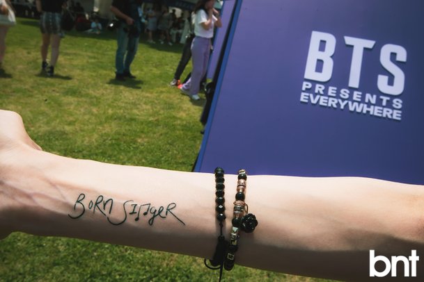 [bnt포토] '언제나 되새기는 BTS 초심, born singer'(2023 BTS FESTA) : 네이트 뉴스