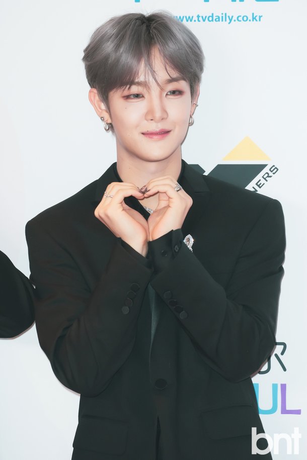 [bnt포토] 트레저 박지훈 '트레저 메이커는 사랑입니다' : 네이트 뉴스