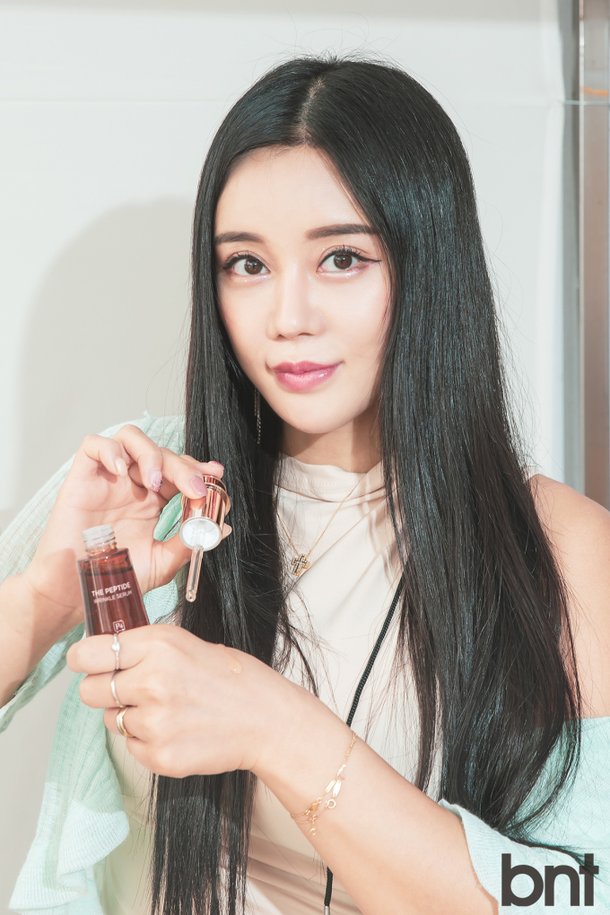 [bnt포토] 은지언니 이은지 '노화방지 관심 많으신 분들, 오셔서 더마펌 체험해보세요' : 네이트 뉴스