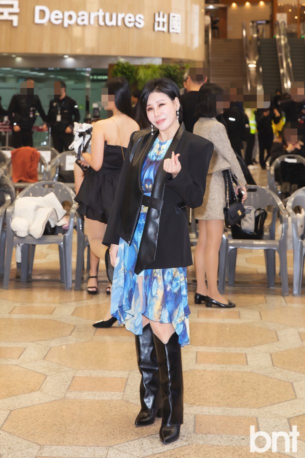 [포토] 아시아모델협회 남숙현 부회장 'K365패션쇼 많이 사랑해주세요' : 네이트 뉴스