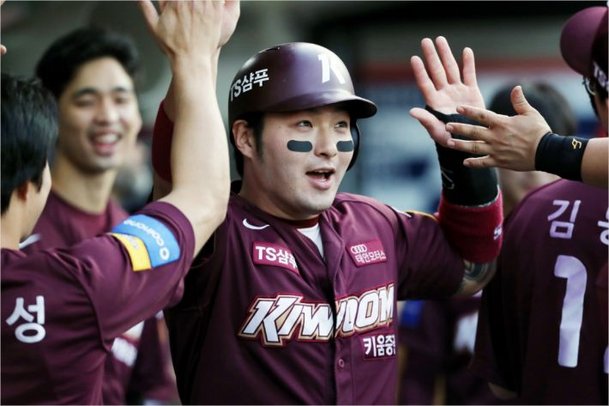 박병호, KBO 최초 '1G 4홈런 2회' 달성 : 네이트 스포츠