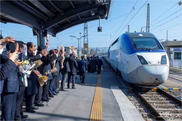 '강릉선 KTX' 누적 이용객 3400만 명 넘어…지역 연계 상품 운영 : 네이트 뉴스