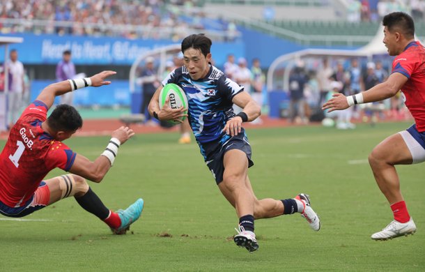 21년 만에 우승 도전한 한국 럭비, 홍콩에 패하며 준우승 : 네이트 뉴스