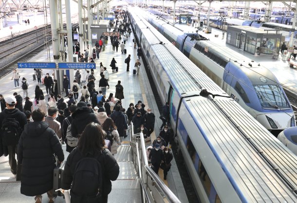 출발 1분전 취소해도 수수료 10%뿐…명절 KTX 20만석 빈자리 운행 : 네이트 뉴스