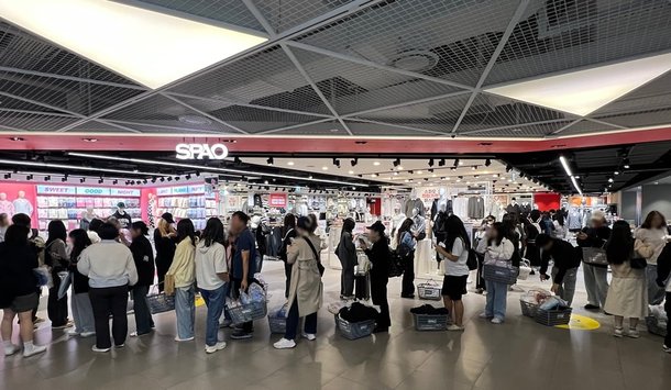 Budget fashion boom reshapes South Korea's apparel market : 네이트 뉴스