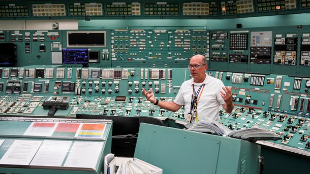 Editorial: Korea's nuclear retreat needs a harder look : 네이트 뉴스