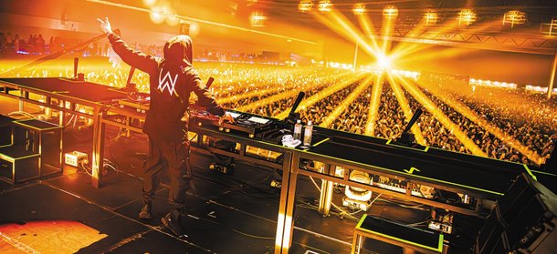 Korea's World DJ Festival draws 52,000 in explosive Japan debut : 네이트 뉴스