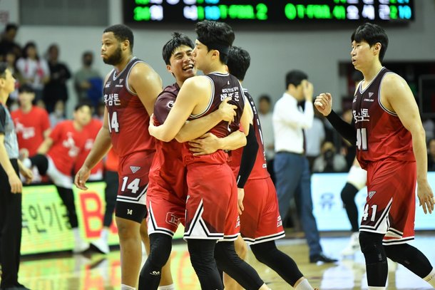 최고의 명승부…KGC, 7차전 끝에 SK 꺾고 2시즌 만에 정상 탈환 [KBL] : 네이트 스포츠