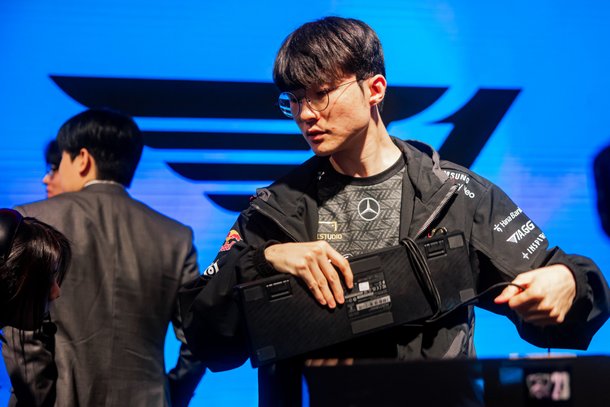 어게인 2018? 위기의 LCK, T1만 남았다 [롤드컵] : 네이트 스포츠