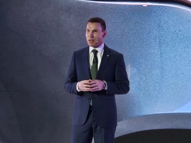 벤츠, '신형 E클래스 공개'…"9개 차량 출시해 고객 가치 제공" : 네이트 뉴스