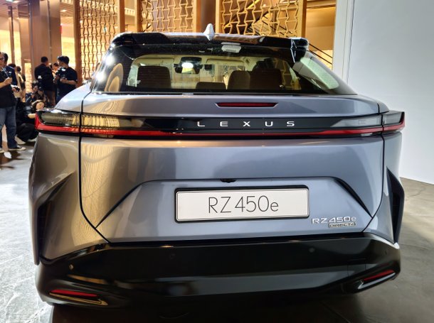 렉서스, 전기차 RZ450e 국내 출시…8480만원부터 : 네이트 뉴스