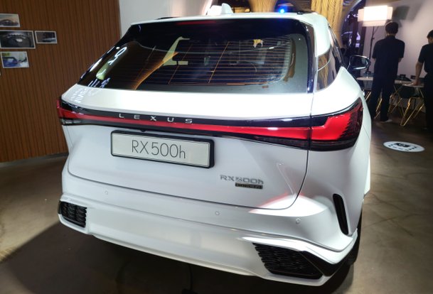 렉서스, 전기차 RZ450e 국내 출시…8480만원부터 : 네이트 뉴스