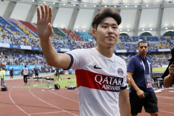 이강인 투입·네이마르 멀티골…PSG, 전북에 3-0 승리 : 네이트 뉴스