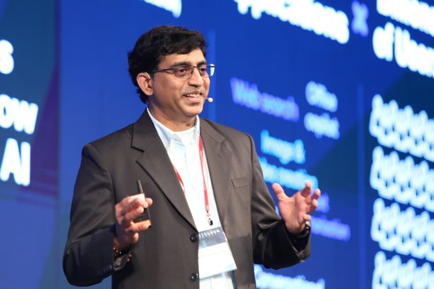 [스마트클라우드쇼 2023] 비네쉬 수쿠마 퀄컴 AI 제품 총괄 "모든 스마트폰에 AI 칩 탑재될 날 머지 않아" : 네이트 뉴스