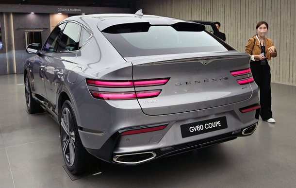 제네시스, 날렵한 뒤태 가진 쿠페형 GV80 첫 출시 : 네이트 뉴스