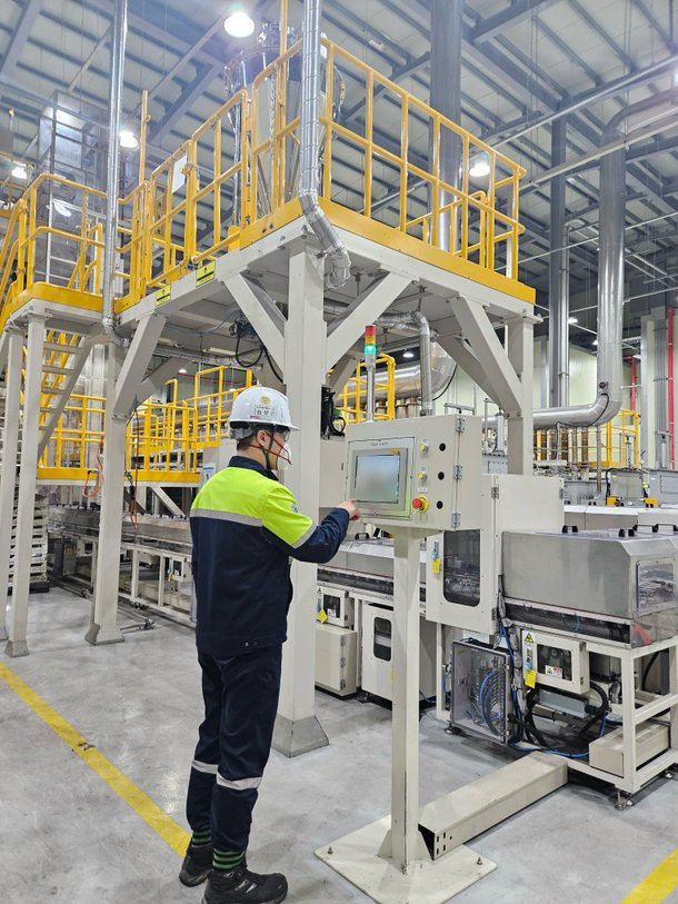 LFP·초고밀도LFP·LMR…진화하는 전기차 배터리 기술 : 네이트 뉴스